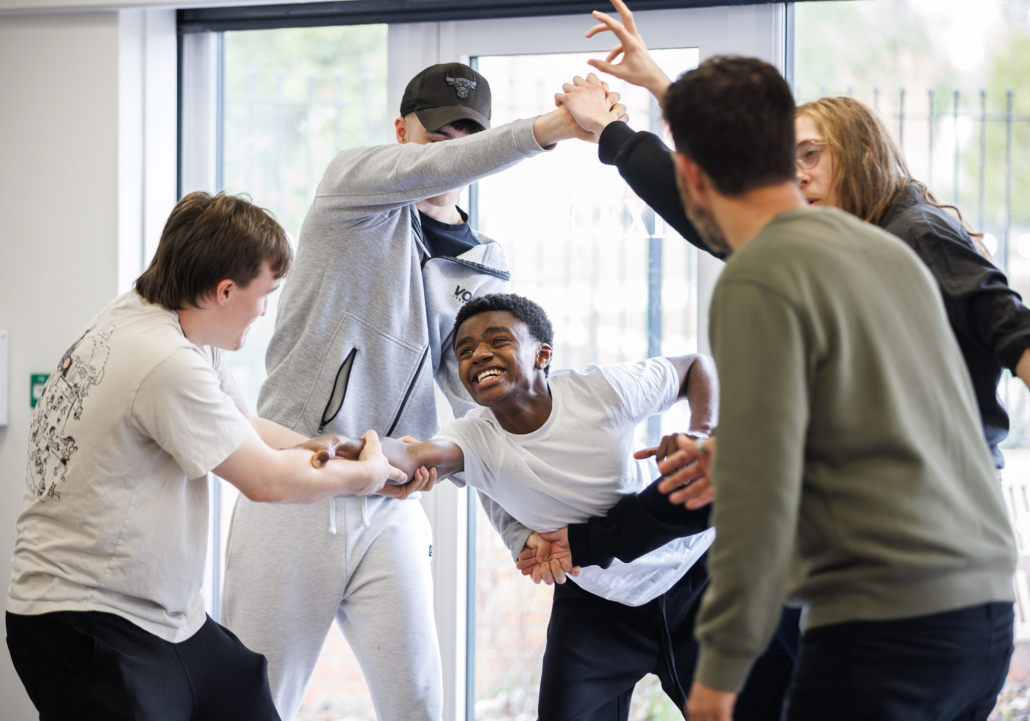 Mischief Theatre comes to UYA - Urban Young Actors